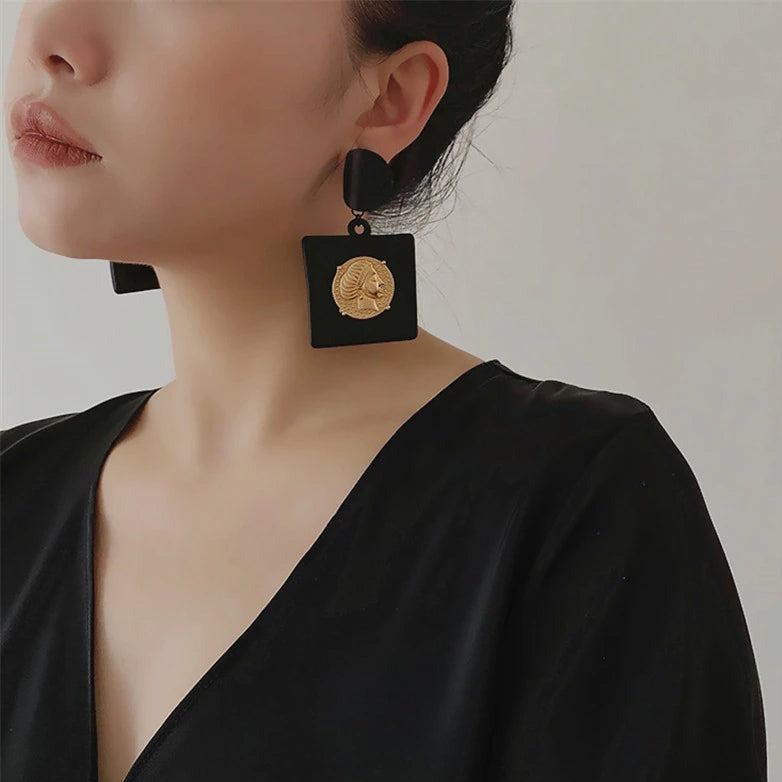 Black & Gold Square Vintage Drop Earrings – Haute In Couture